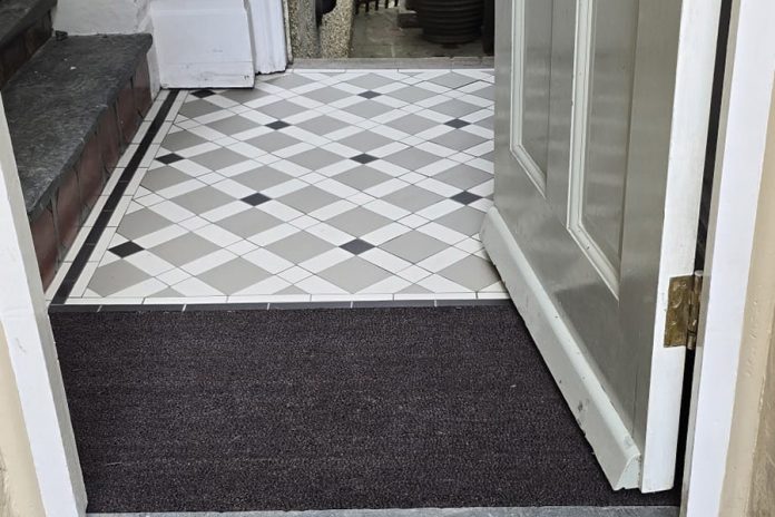 UltraTile makes a “grand entrance” | TSJ